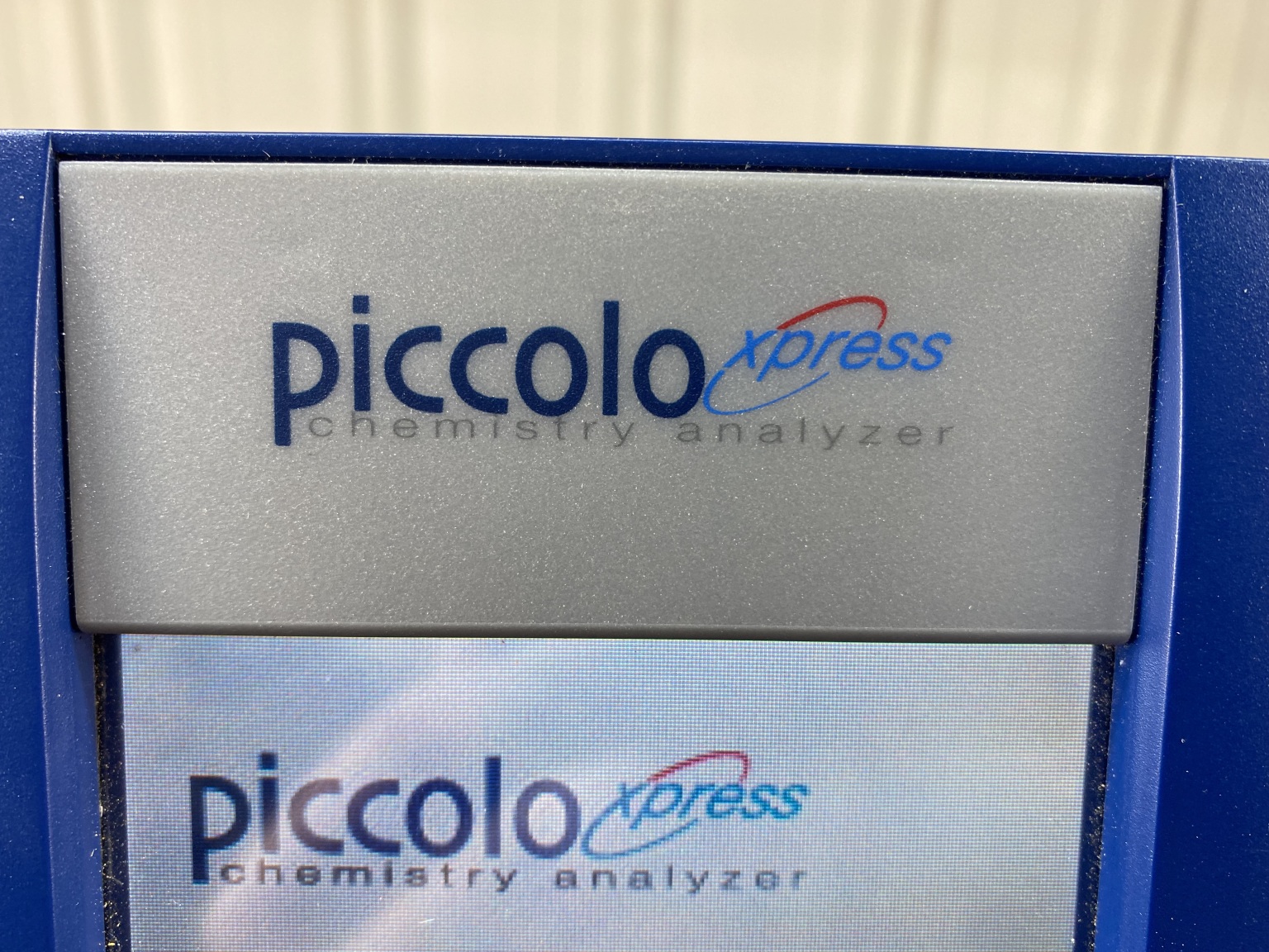 ABAXIS Piccolo Xpress Portable Blood Chemistry Analyzer 1100-1000 - Medsold