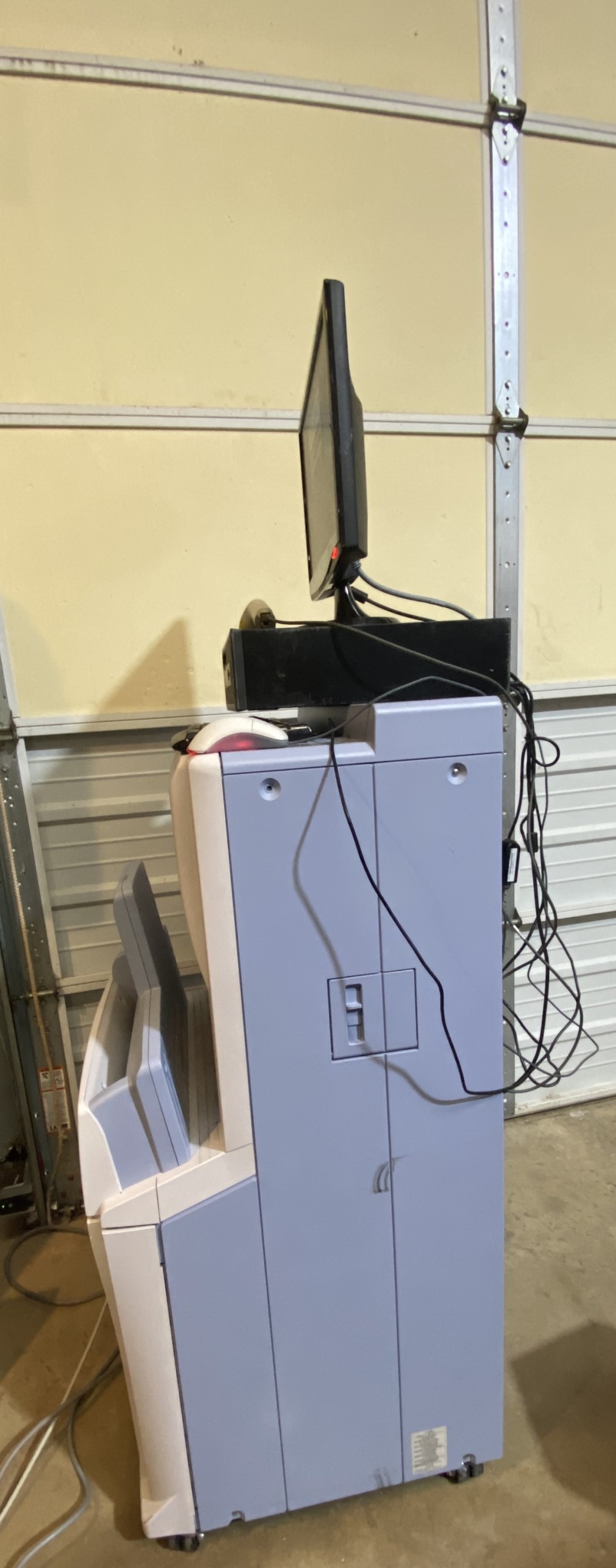 Konica Regius 210 with CS-7 Workstation and 3 14x17 cassettes - Medsold