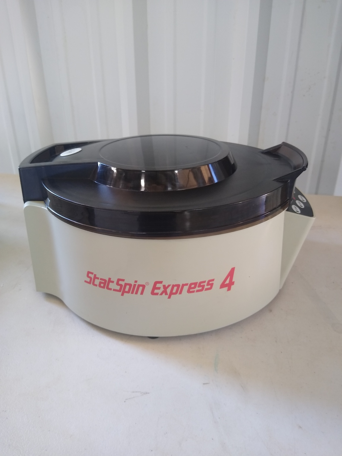 IRIS SAMPLE PROCESSING STATSPIN EXPRESS 4 CENTRIFUGE - Medsold