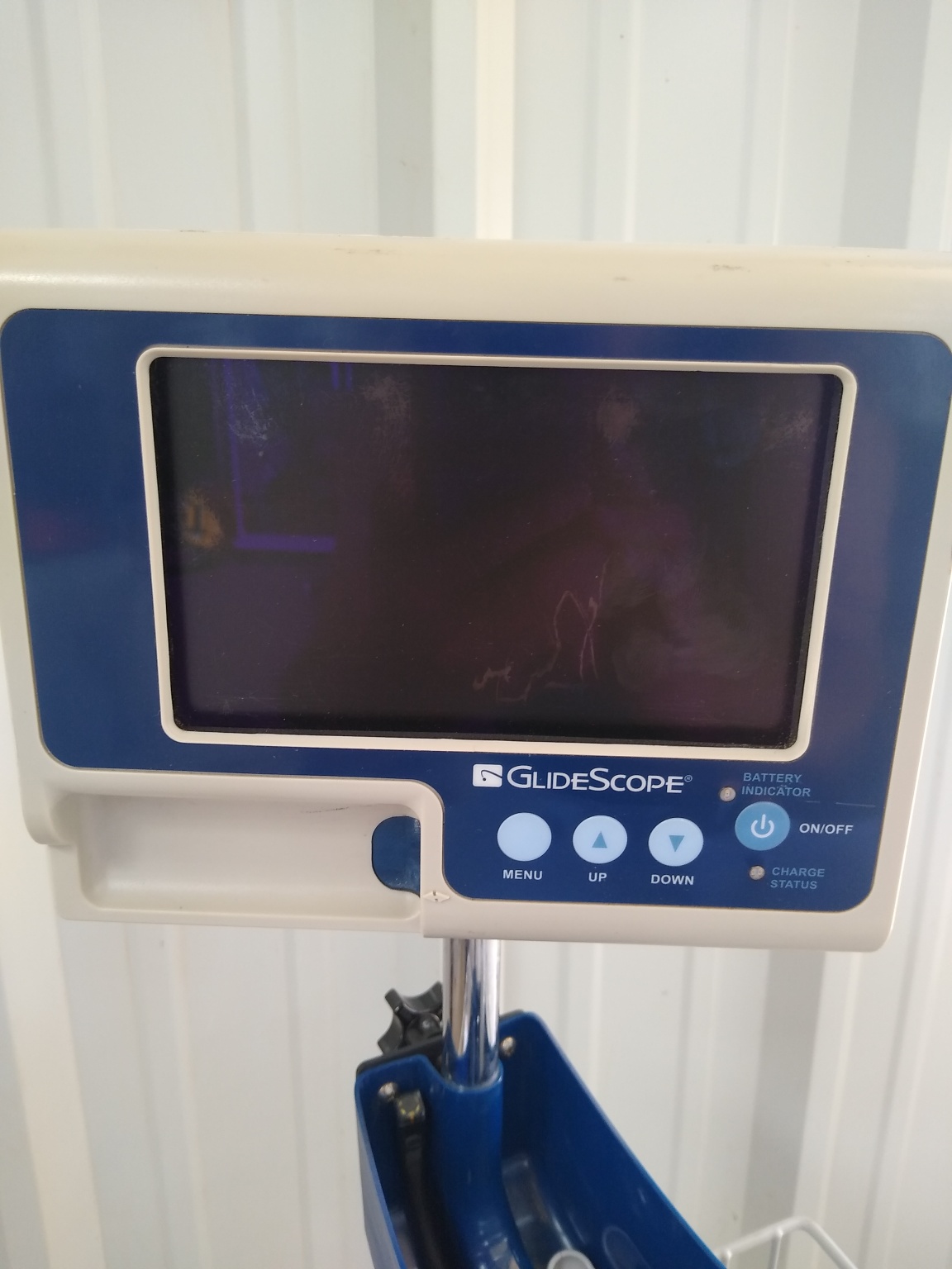 Glidescope Portable GVL Video Laryngoscope Monitor with 2 Glidescopes ...