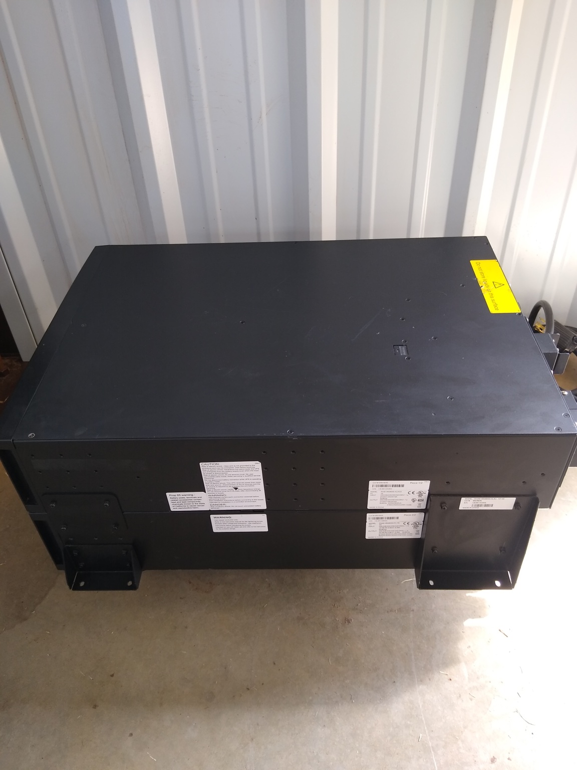 Eaton Powerware 9135 PW9135G600-FLTR With PW9135G6000-XLOCD - Medsold