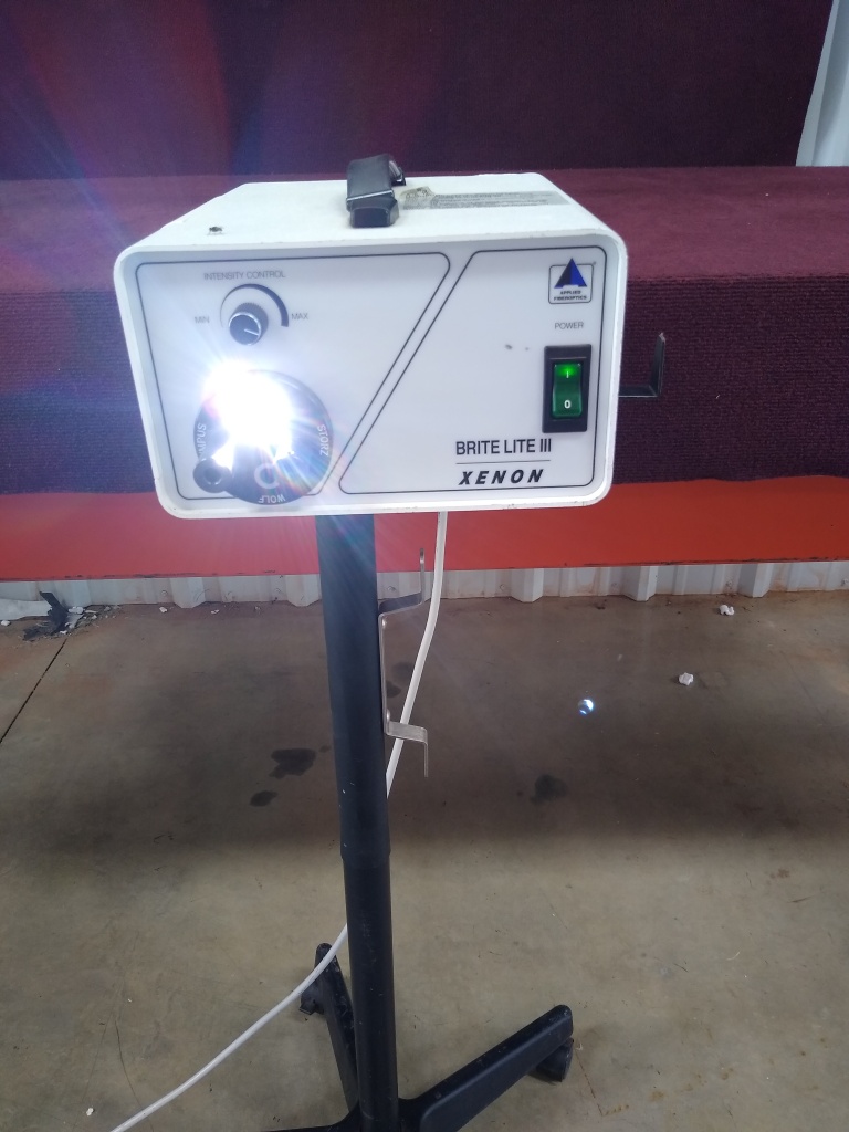 Applied Fiber Optics Xenon Brite Lite III Light Source W/ Stand - Medsold