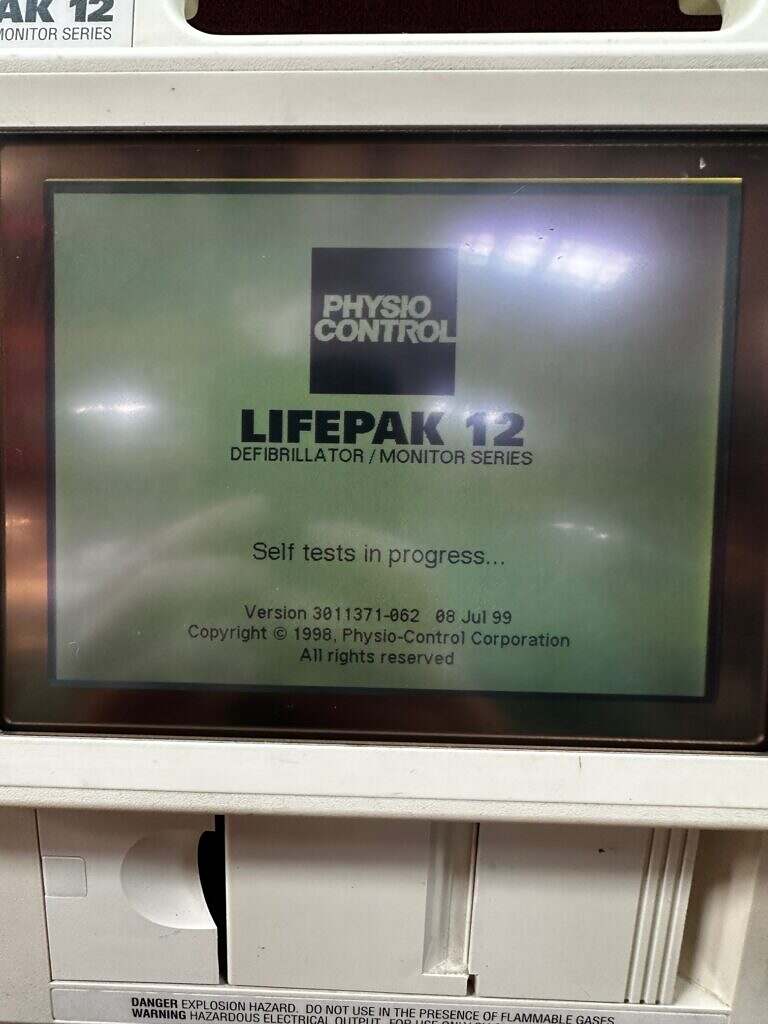 Physio-Control Lifepak 12(B4-3) - Medsold