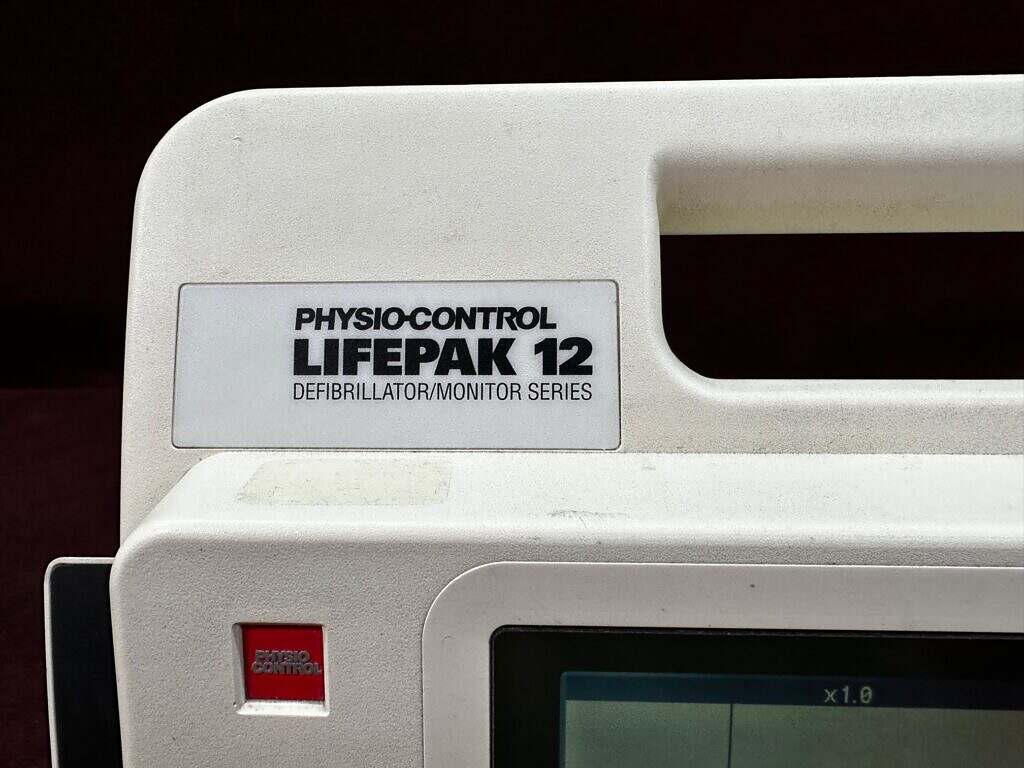 Physio-Control Lifepak 12(B4-3) - Medsold