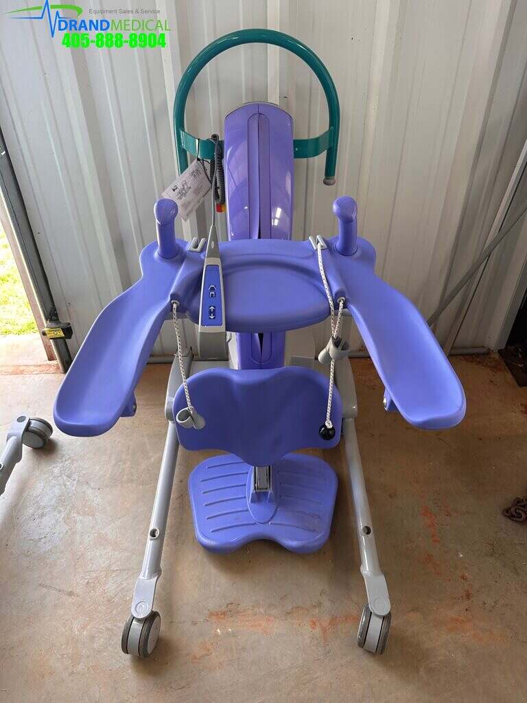 Arjo Huntleigh Sara Plus Powered Patient Lift with Remote and Battery ...