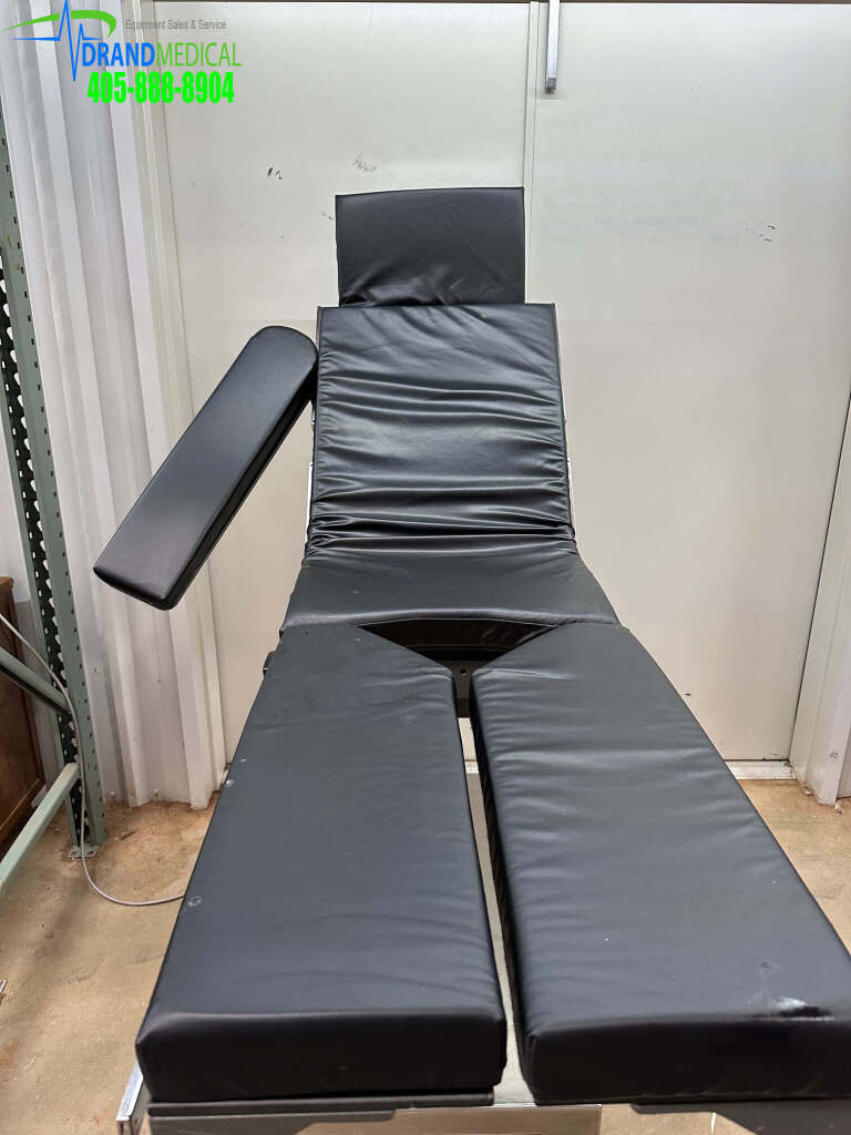 Steris ACS 2000 Surgical Table W/ Remote - Medsold