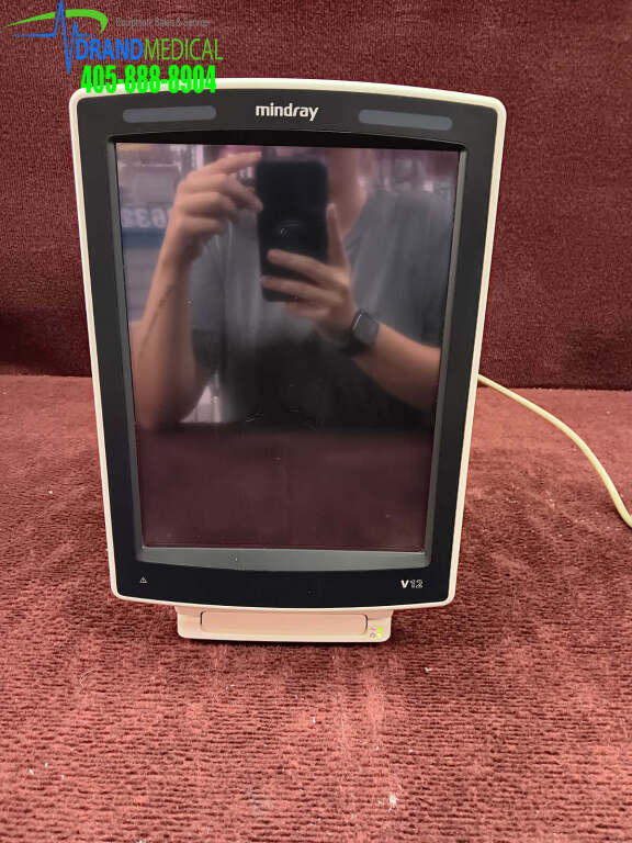 Mindray V12 Bedside Monitor w/ V-Dock, V-Hub, VPS Module and Printer ...