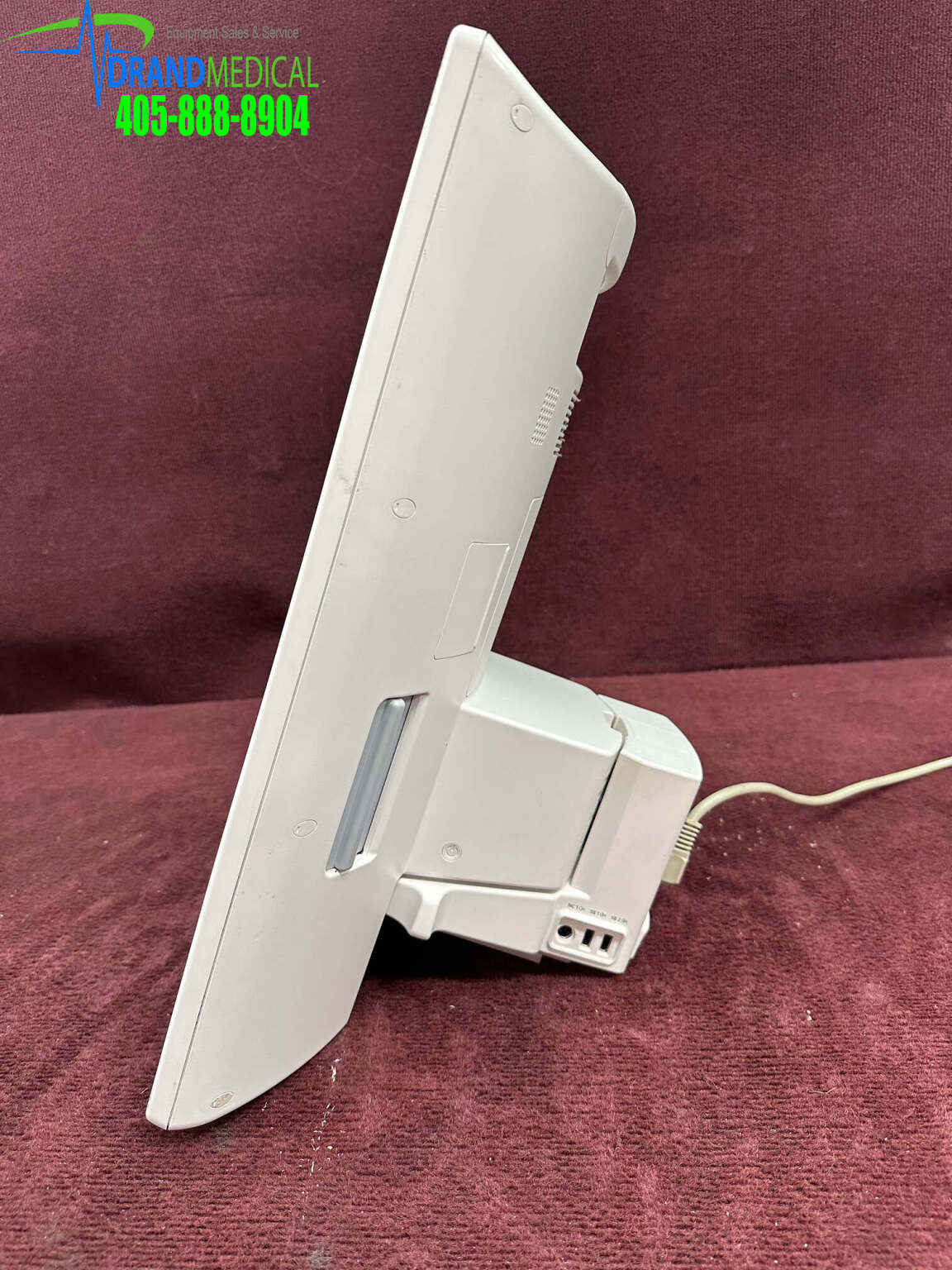 Mindray V21 Patient Monitor w/ V-Dock, V-Hub - Medsold