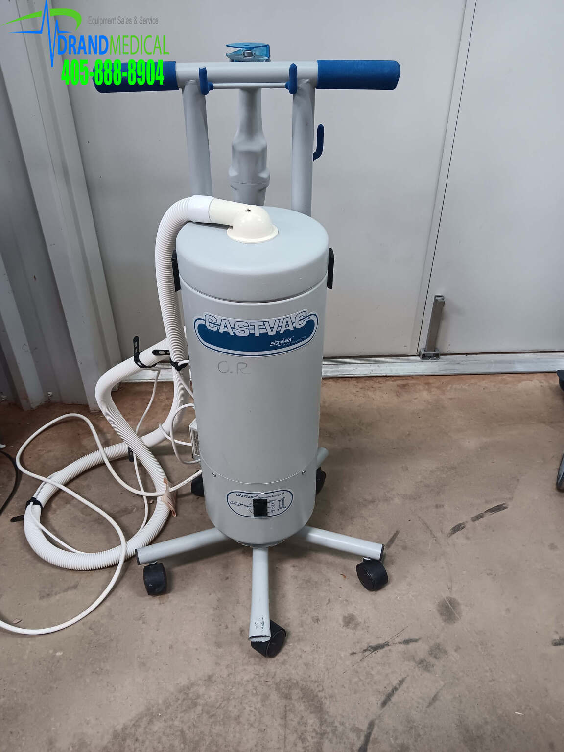 Stryker 940 Cast Cutter AND 986 CastVac w/ Mobile Stand Unit 2 - Medsold