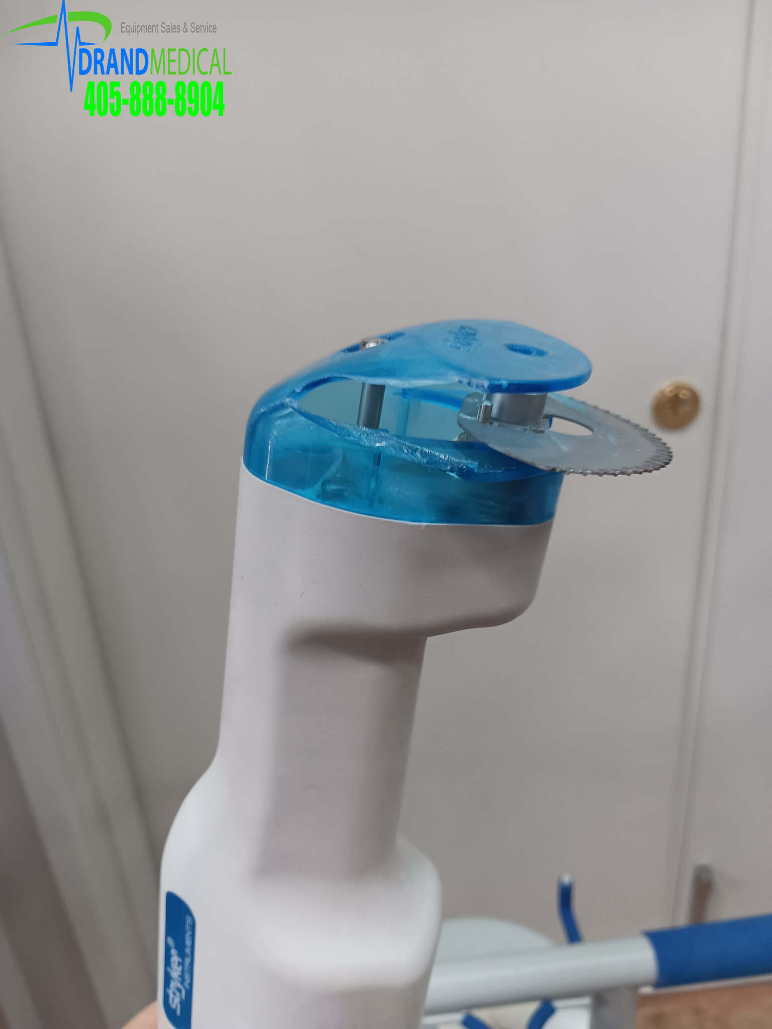 Stryker 940 Cast Cutter AND 986 CastVac w/ Mobile Stand Unit 2 - Medsold