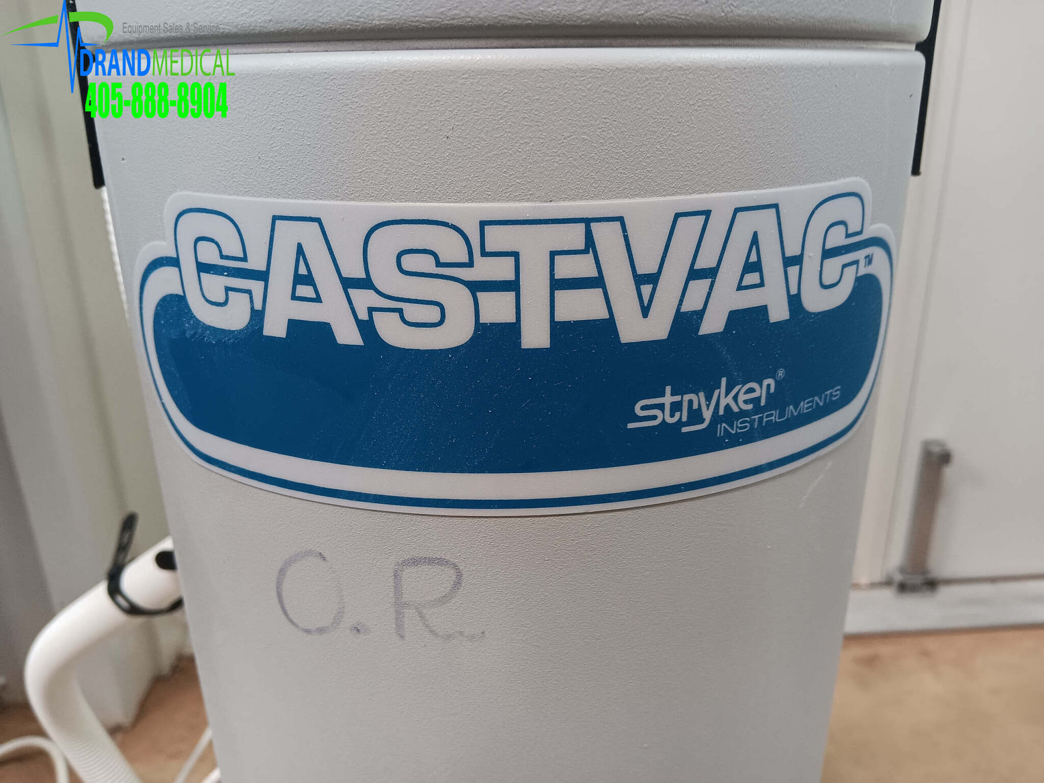 Stryker 940 Cast Cutter AND 986 CastVac w/ Mobile Stand Unit 2 - Medsold