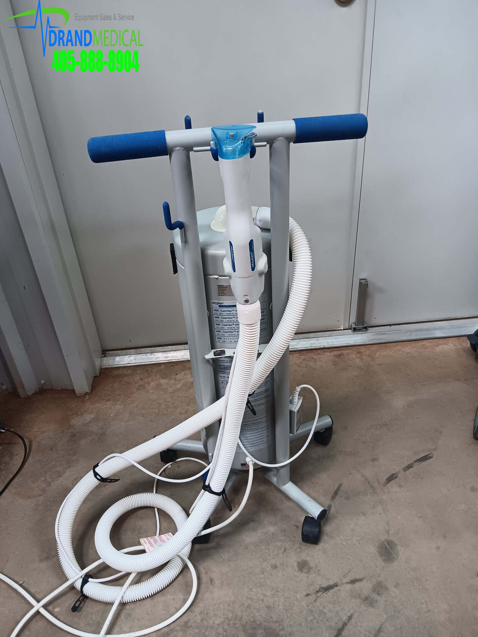 Stryker 940 Cast Cutter AND 986 CastVac w/ Mobile Stand Unit 2 - Medsold