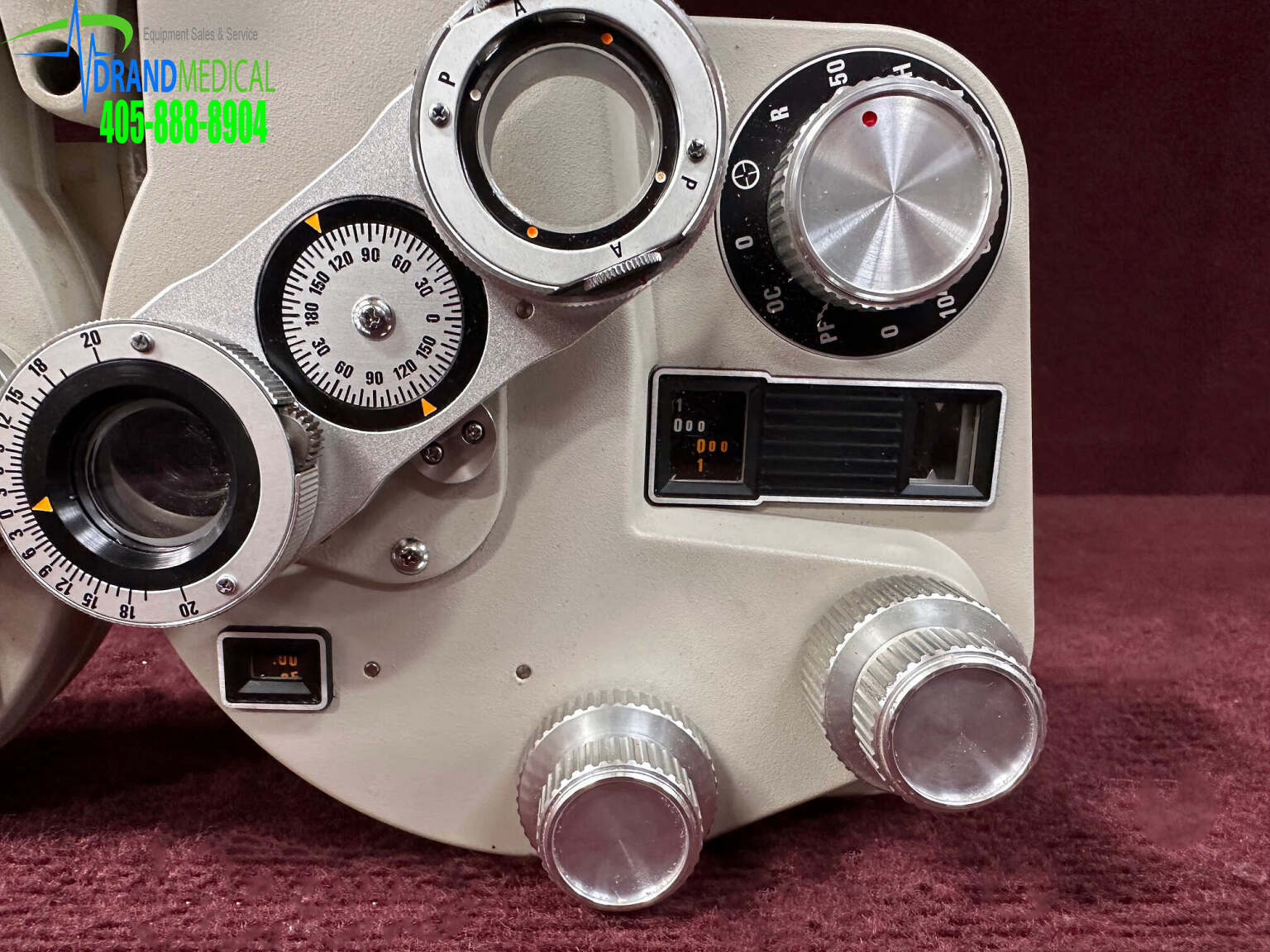 Topcon VT-SE Vision Tester/Refractor/Phoropter - Minus Cylinder - Medsold