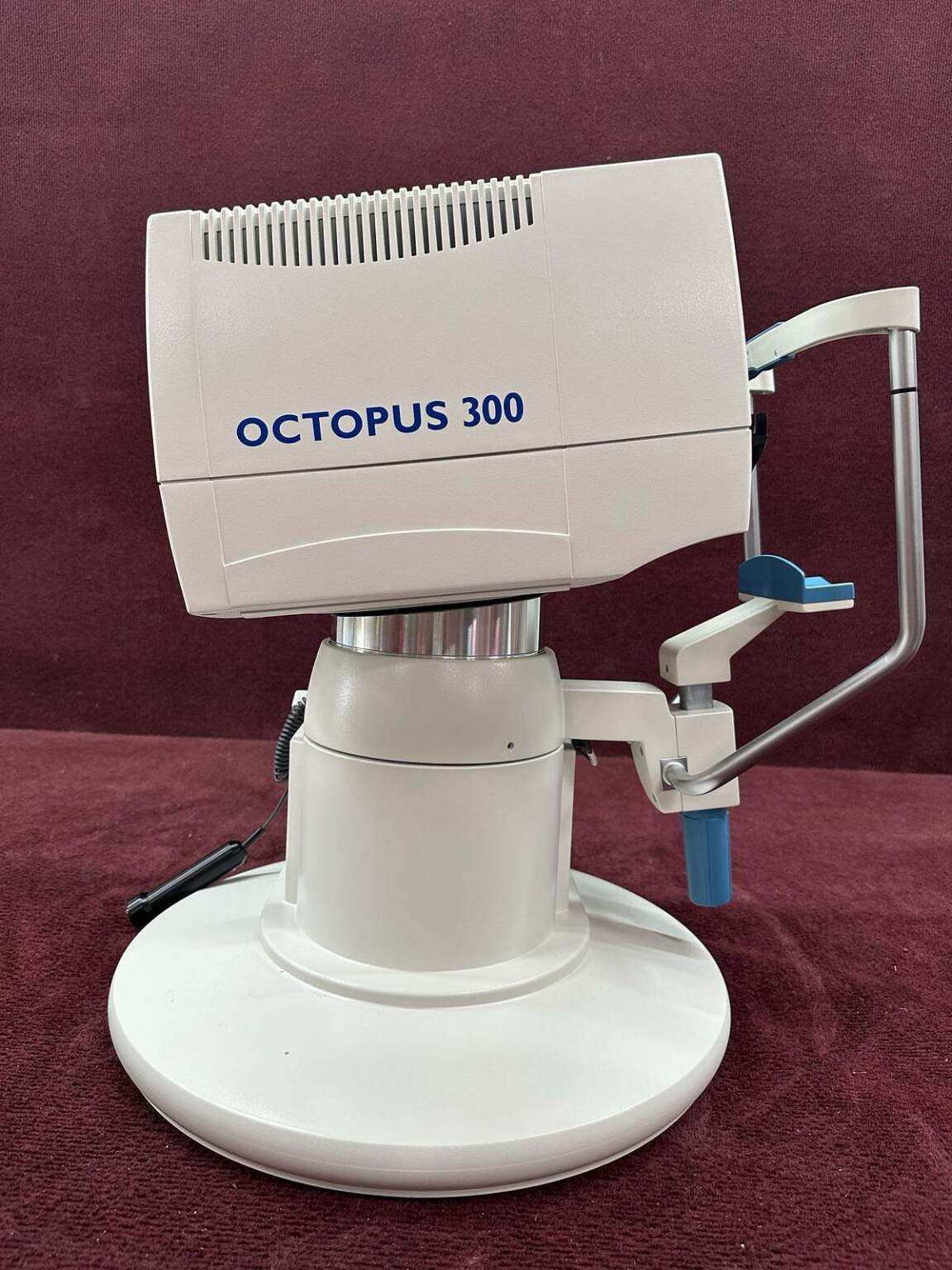 Haag-Streit Octopus 300 Visual Field Analyzer - Medsold