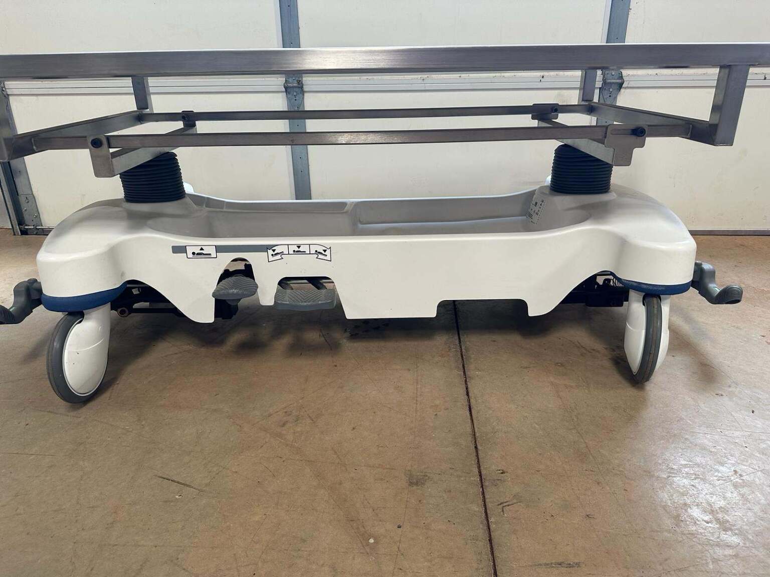 Stryker Embalming/ Autopsy Table - Medsold