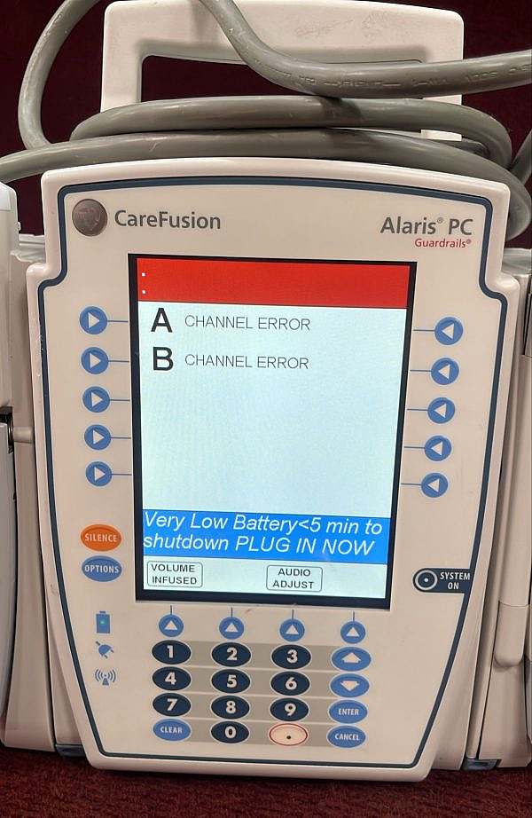 CareFusion Alaris Medley 8015 PC Unit with (2) Model 8100 Infusion Pump ...